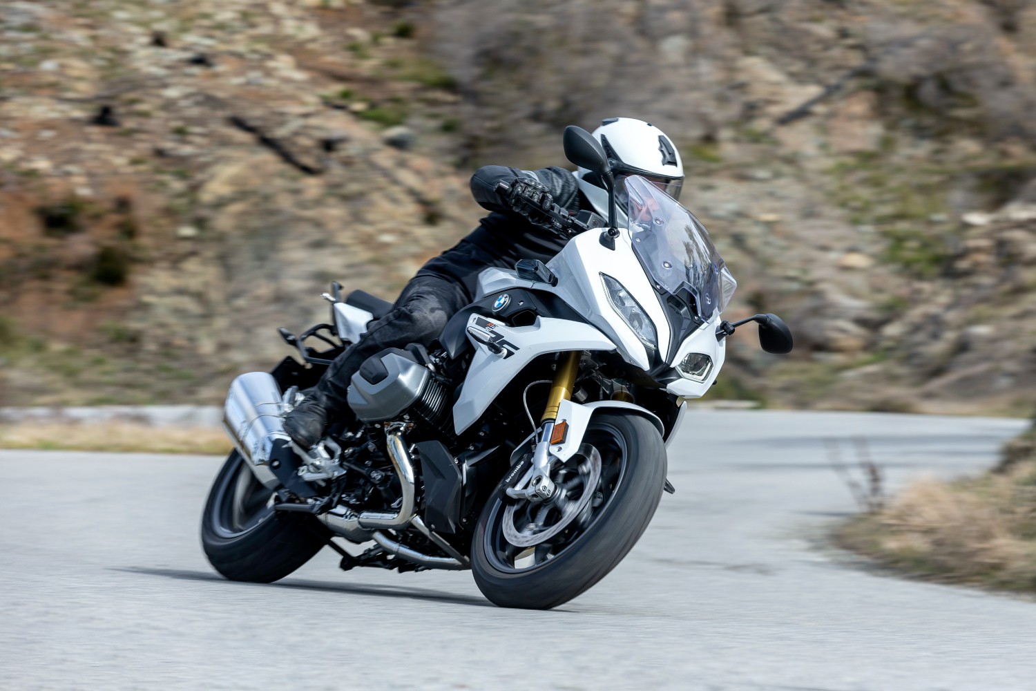 NUOVA BMW R 1250 R / R 1250 RS | PRESENTAZIONE STAMPA NAZIONALE ...