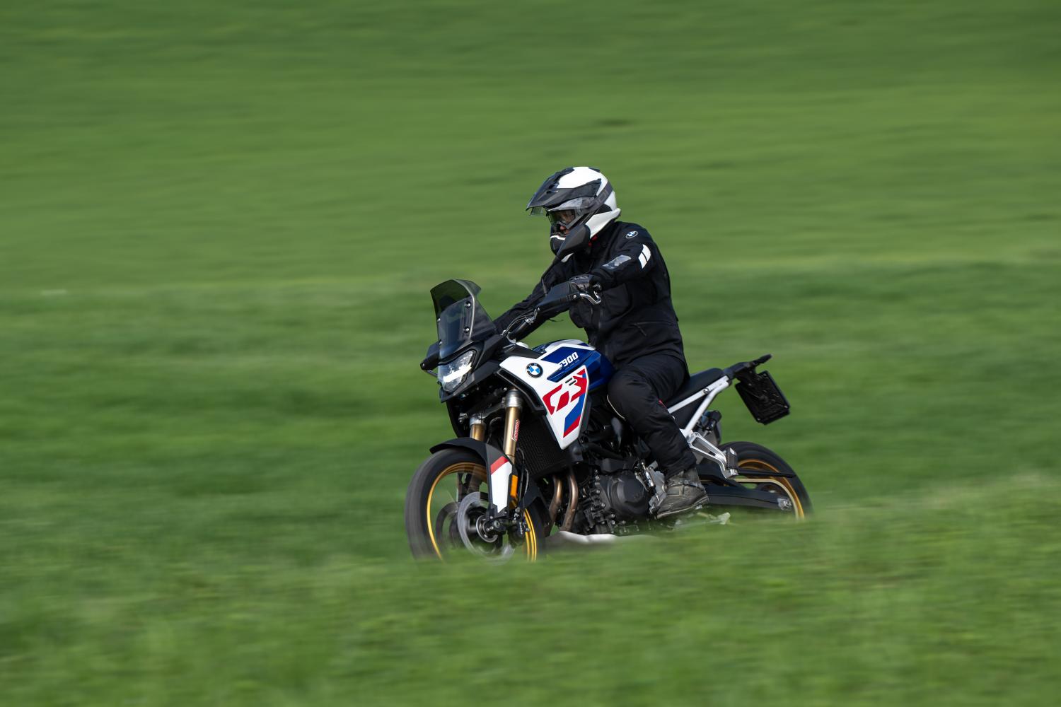 NUOVA F 900 GS - F 900 GSA - F 800 GS | PRESENTAZIONE STAMPA NAZIONALE ...