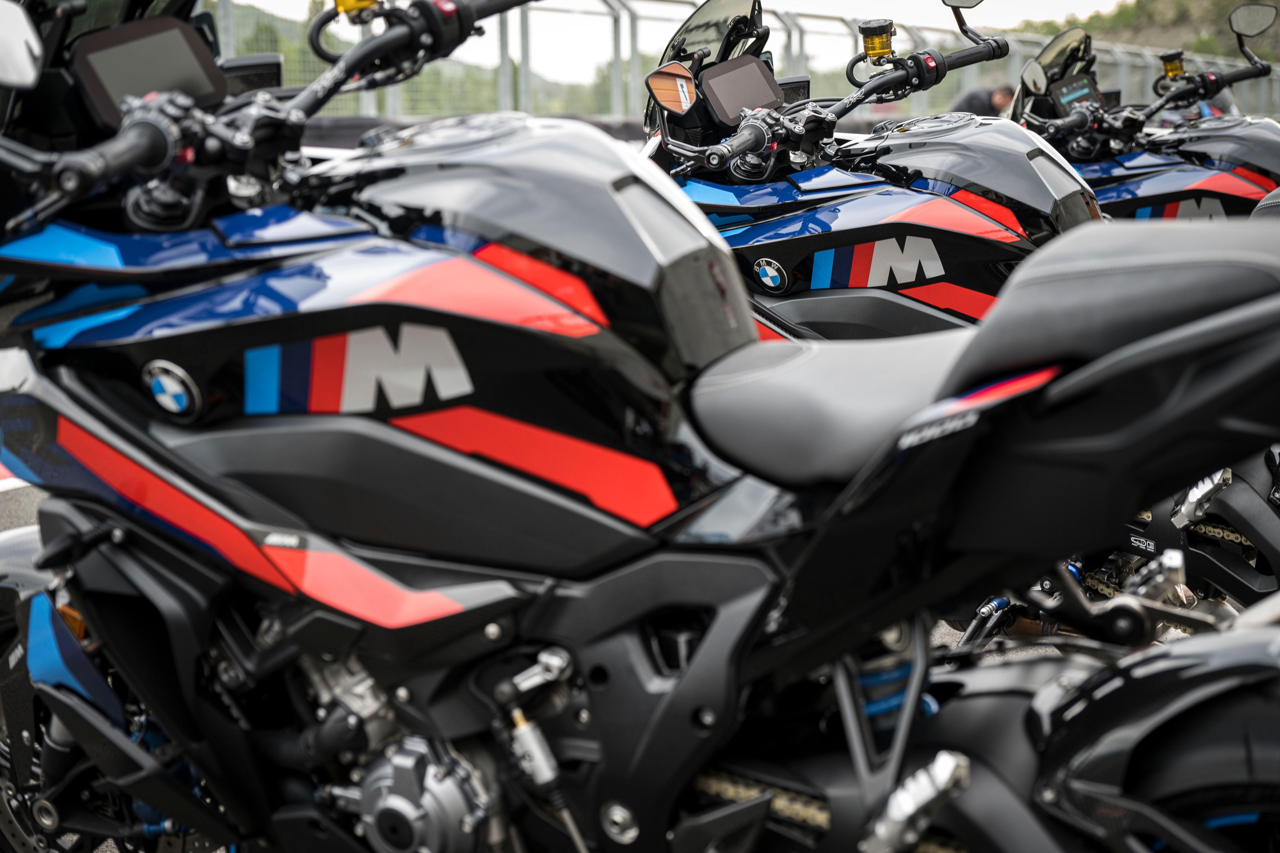 LE NUOVE BMW M 1000 XR e S 1000 XR | PRESENTAZIONE STAMPA NAZIONALE ...